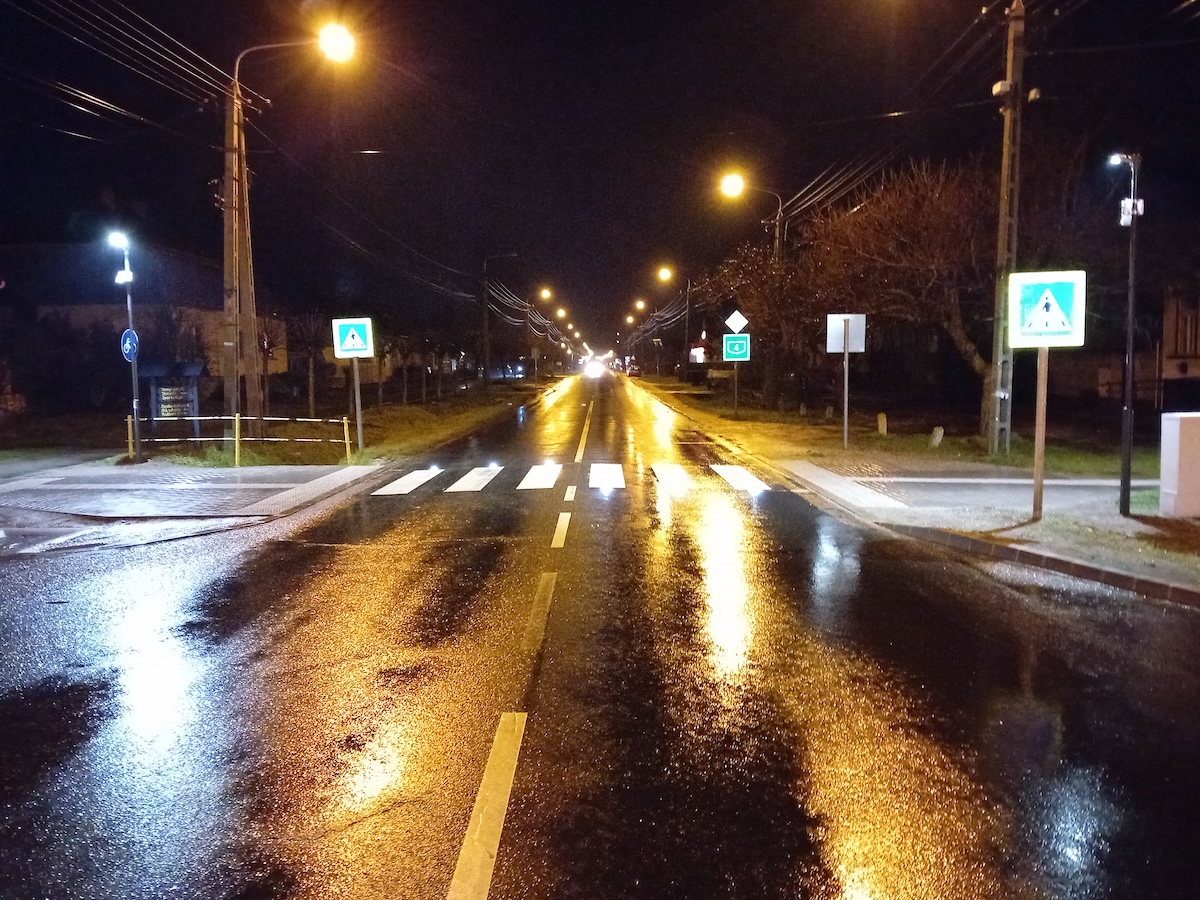 Okos zebrák javítják a közlekedésbiztonságot Ceglédbercelen - HE-DO